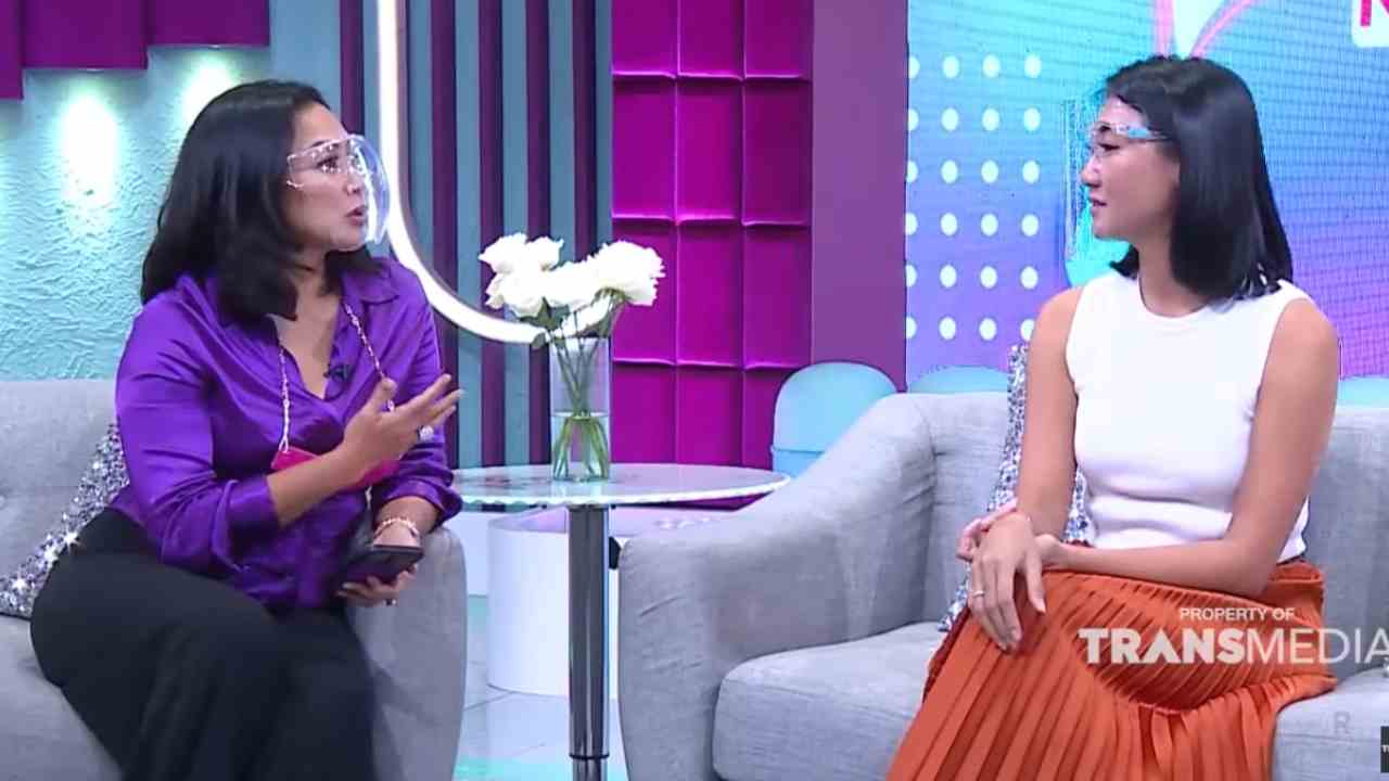 Berita Selebritis Bersama Feni Rose - Trans Tv Program