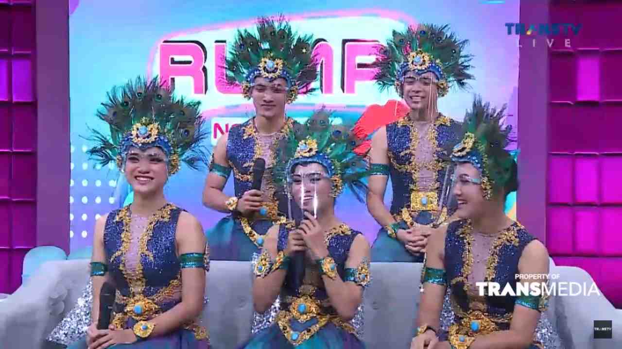 Berita Selebritis Bersama Feni Rose - Trans Tv Program