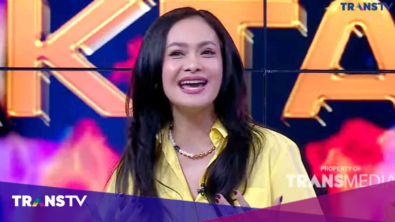 Langkah Berani Ersa Mayori Kuliah Lagi Di Usia 46 Tahun, Why? - Trans TV