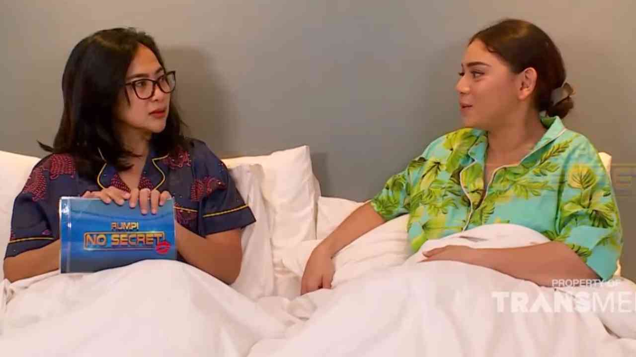 Berita Selebritis Bersama Feni Rose - Trans Tv Program