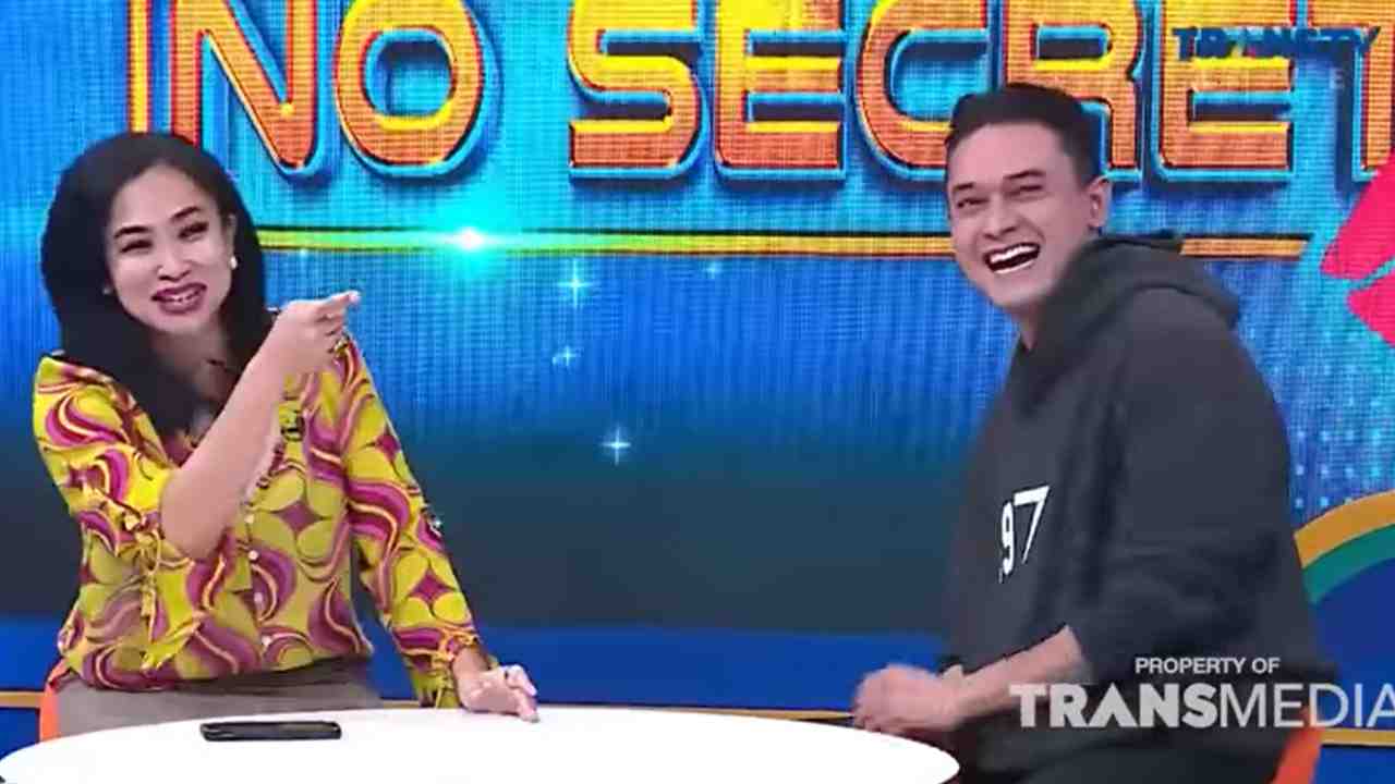 Berita Selebritis Bersama Feni Rose - Trans Tv Program