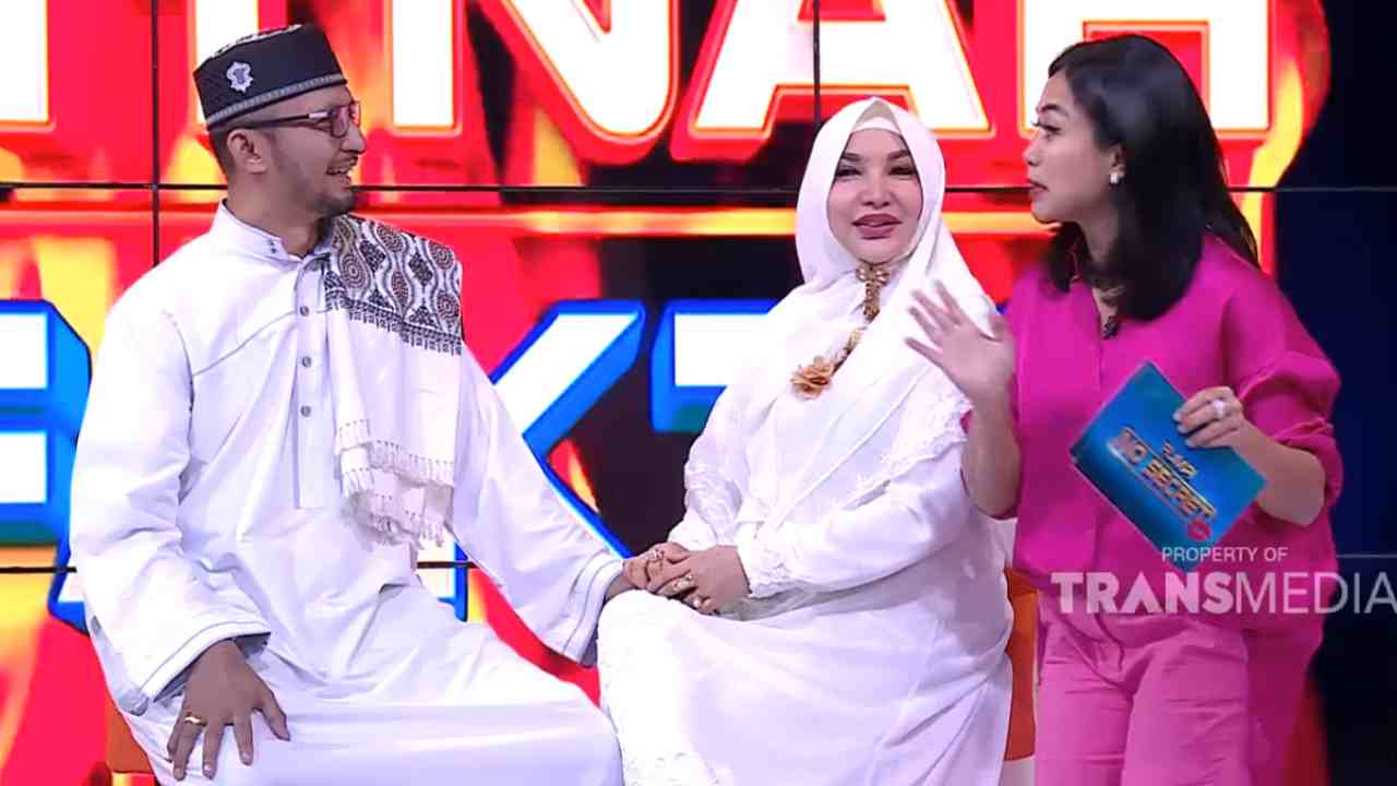 Berita Selebritis Bersama Feni Rose - Trans Tv Program