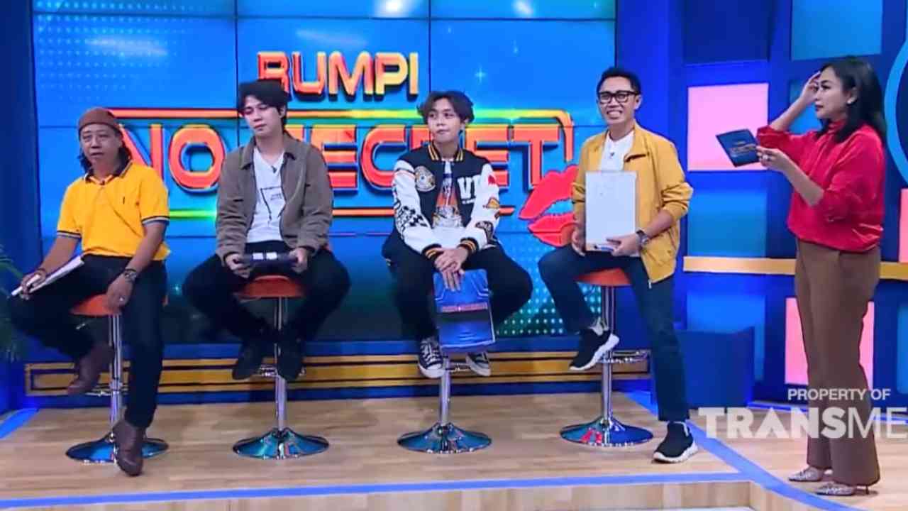 Berita Selebritis Bersama Feni Rose - Trans Tv Program