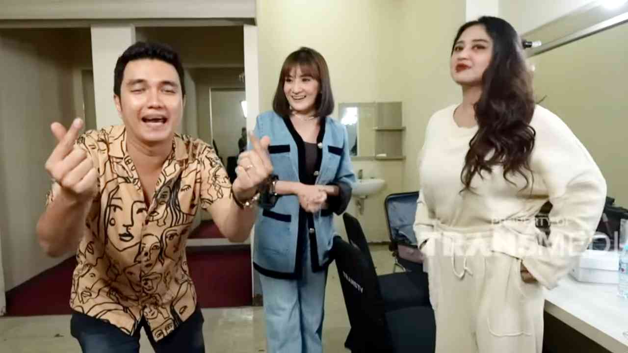 Dewi Perrsik Dan Aldi Taher CLBK - Trans TV
