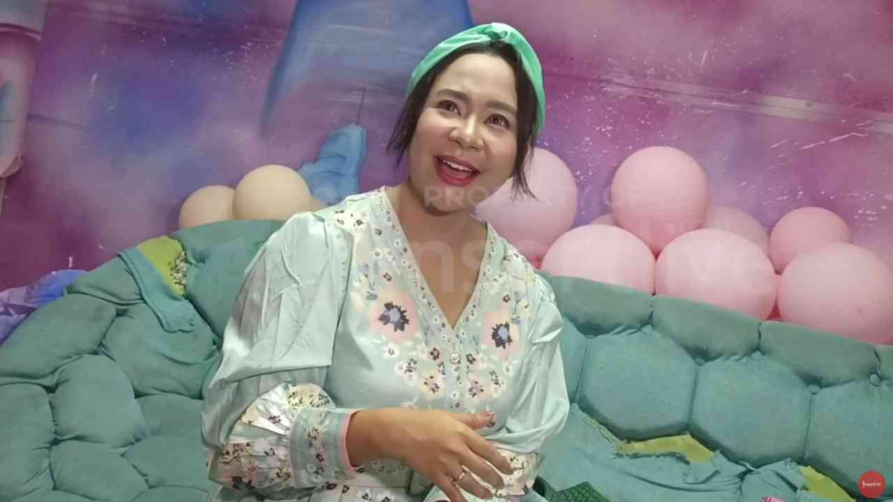 Gosip Artis Terbaru Dan Dunia Selebriti - Trans TV