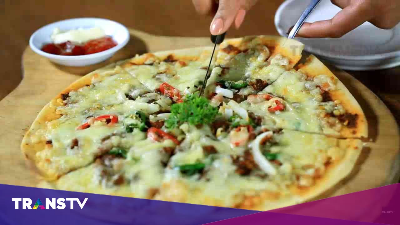 DEMEN MAKAN: Pizza Rendang Dijamin Menggugah Selera - Trans TV