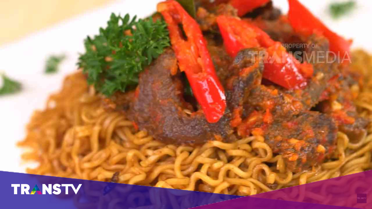 SEMUA BISA MASAK: Mie Goreng Dendeng Balado Buatnya Bikin Ngiler - Trans TV