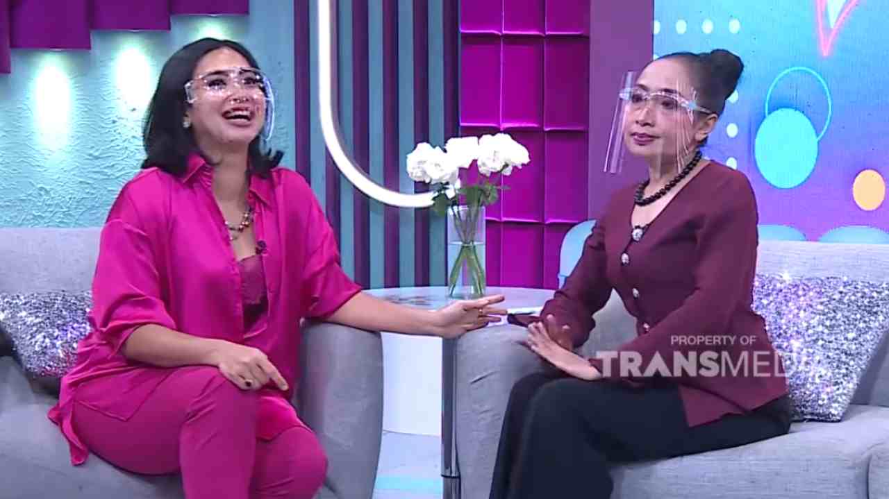 Berita Selebritis Bersama Feni Rose - Trans Tv Program