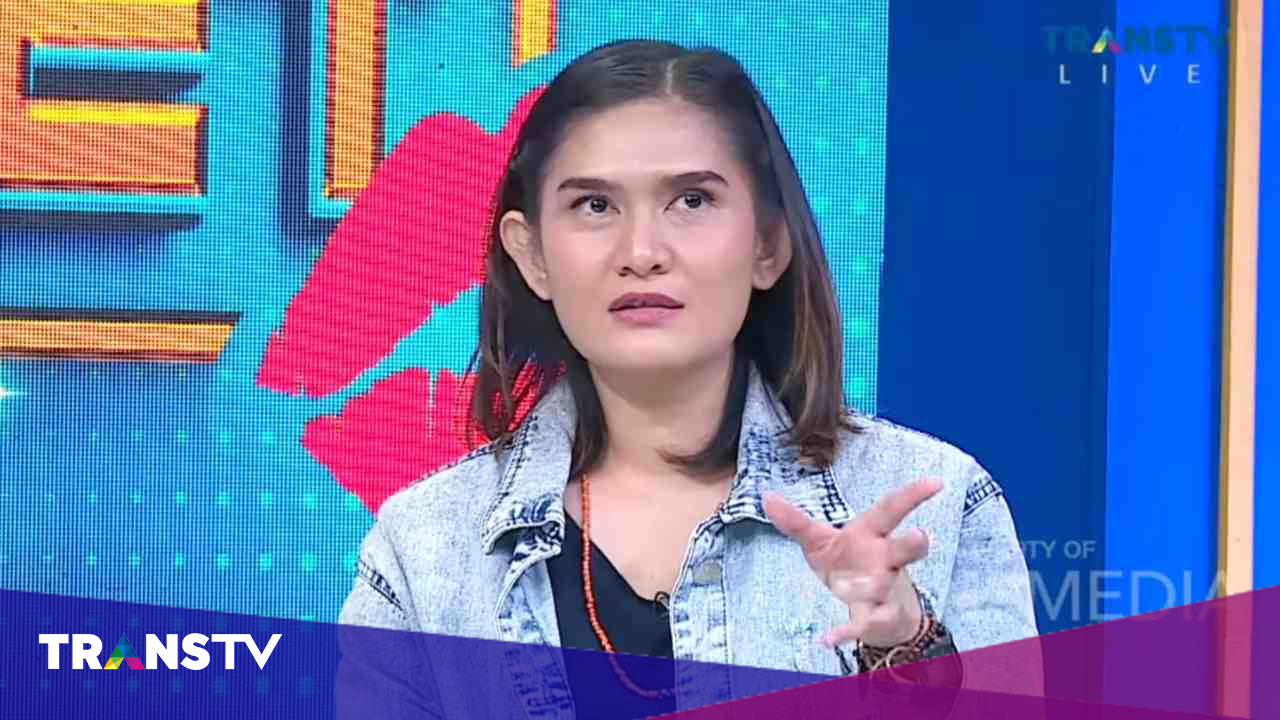 Medina Kamil, Presenter Yang Pernah Terombang Ambing Di Papua - Trans TV