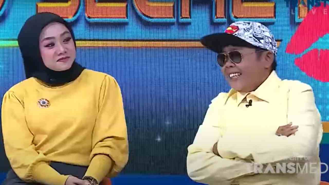 Berita Selebritis Bersama Feni Rose - Trans Tv Program