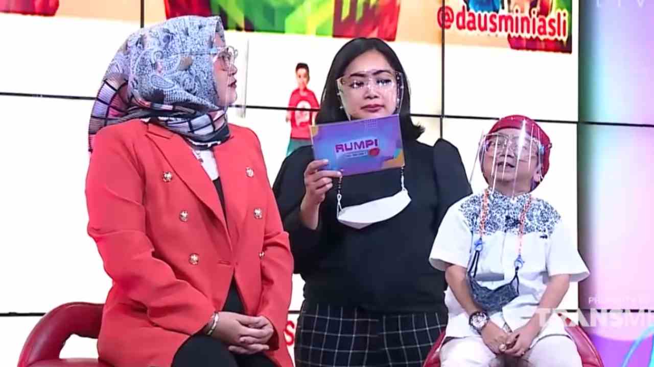 Berita Selebritis Bersama Feni Rose - Trans Tv Program